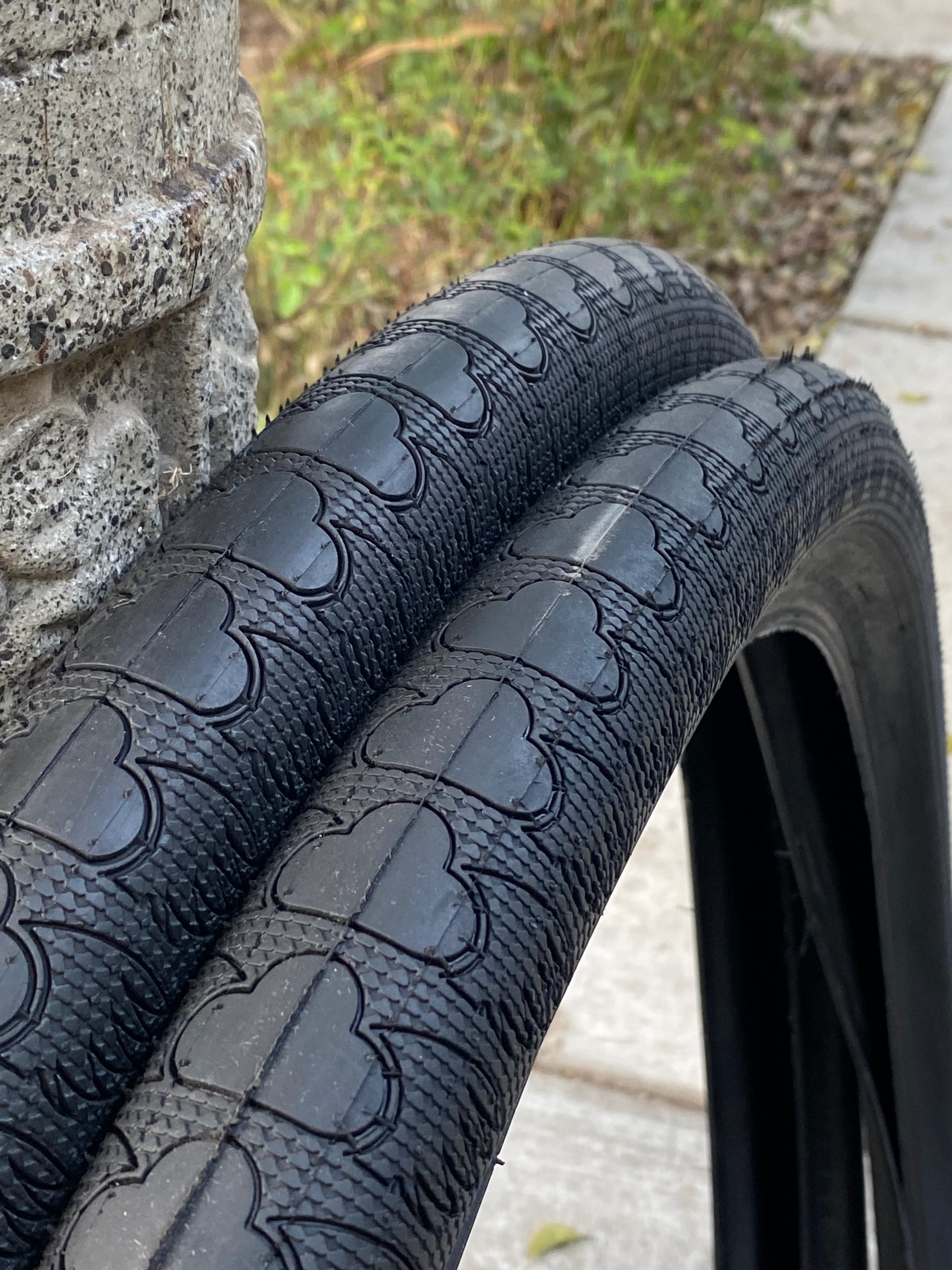 SE Bikes Bozack 29 X 2.4 Tire | Stacked BMX shop — Stacked BMX Shop